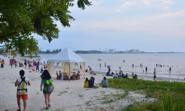 Keindahan Pantai Tanjung Gemok - tempahhotel.com - Tawaran Harga Hotel ...